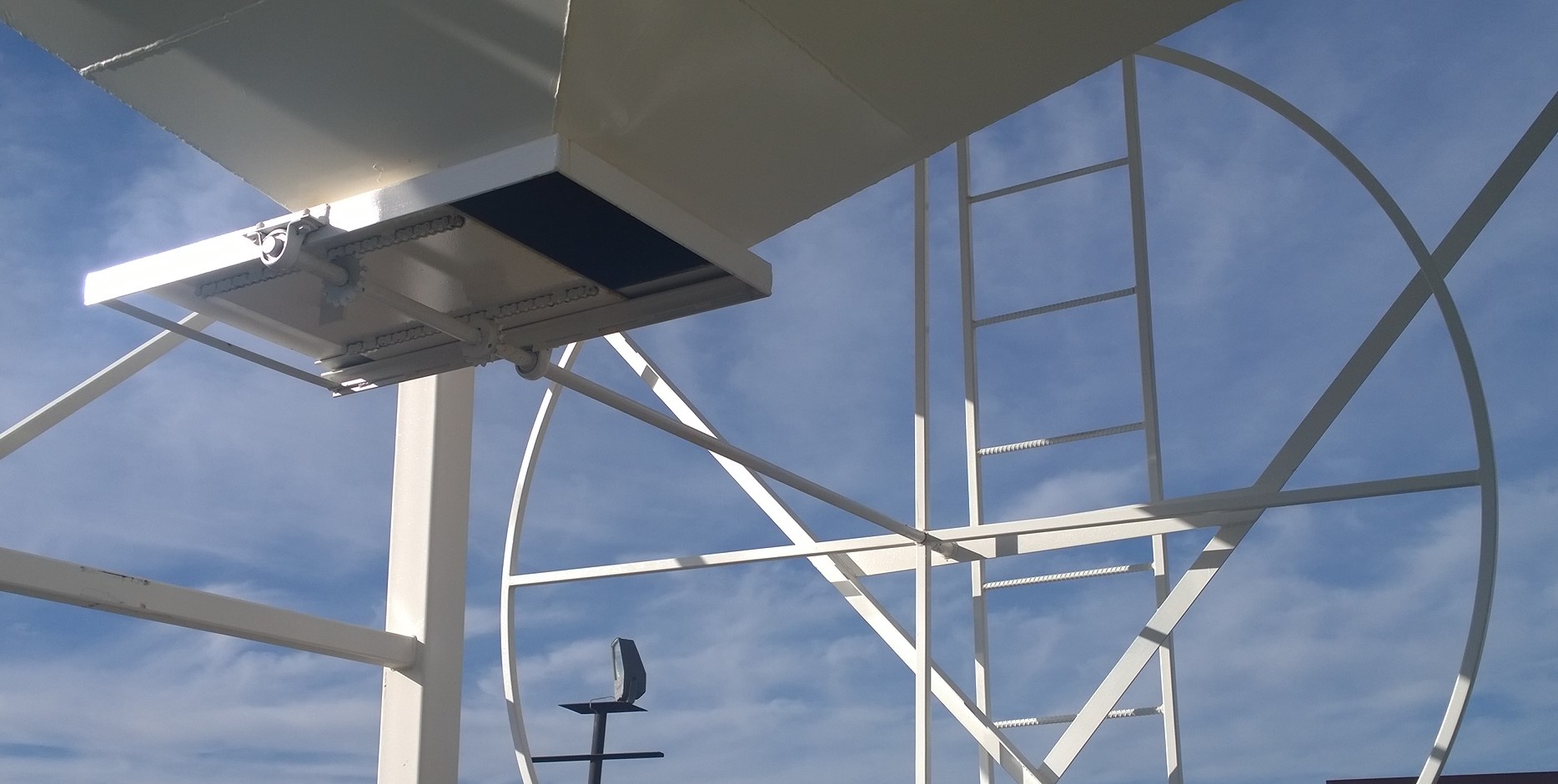 28 & 40 Ton Overhead - Cow Country Equipment